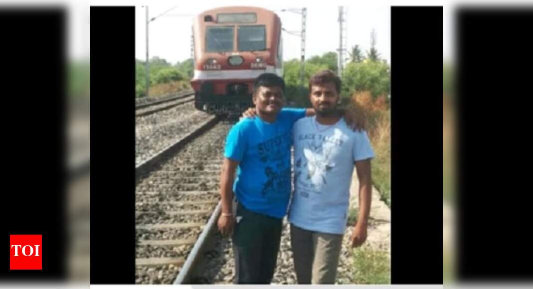 Selfie Death In Hyderabad: Man crushed to death while attempting selfie ...