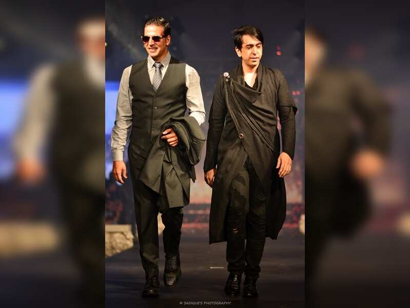Ramesh Dembla: Akshay Kumar becomes the new global fashion icon | Hindi ...