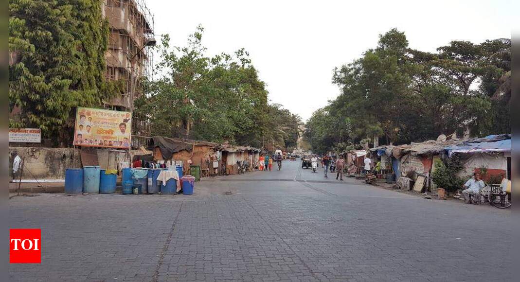 60 feet Andheri RTO road - encroachment of footpat - Times of India