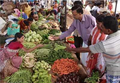 Vegetable Market in Mumbai. BYOB (bring your own bag) parties every ...