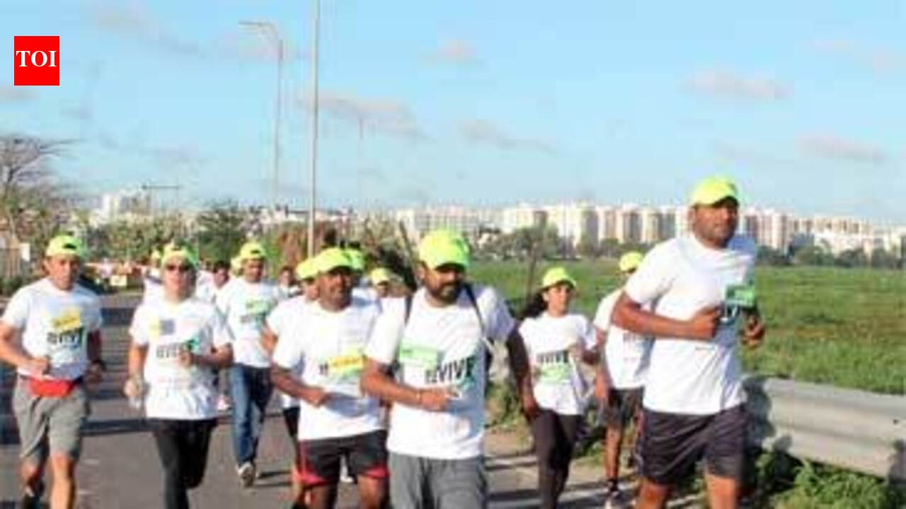 Bengaluru braves the stink, runs for Bellandur health