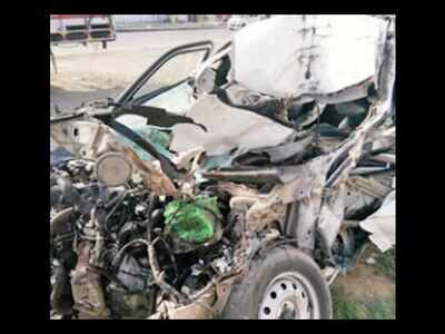 Three of family die as mini truck hits car | Meerut News - Times of India