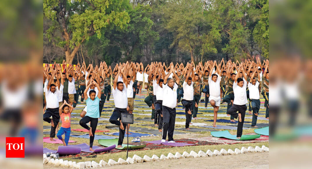 1000 army men to do yoga with PM Modi in Lucknow | Lucknow News - Times ...