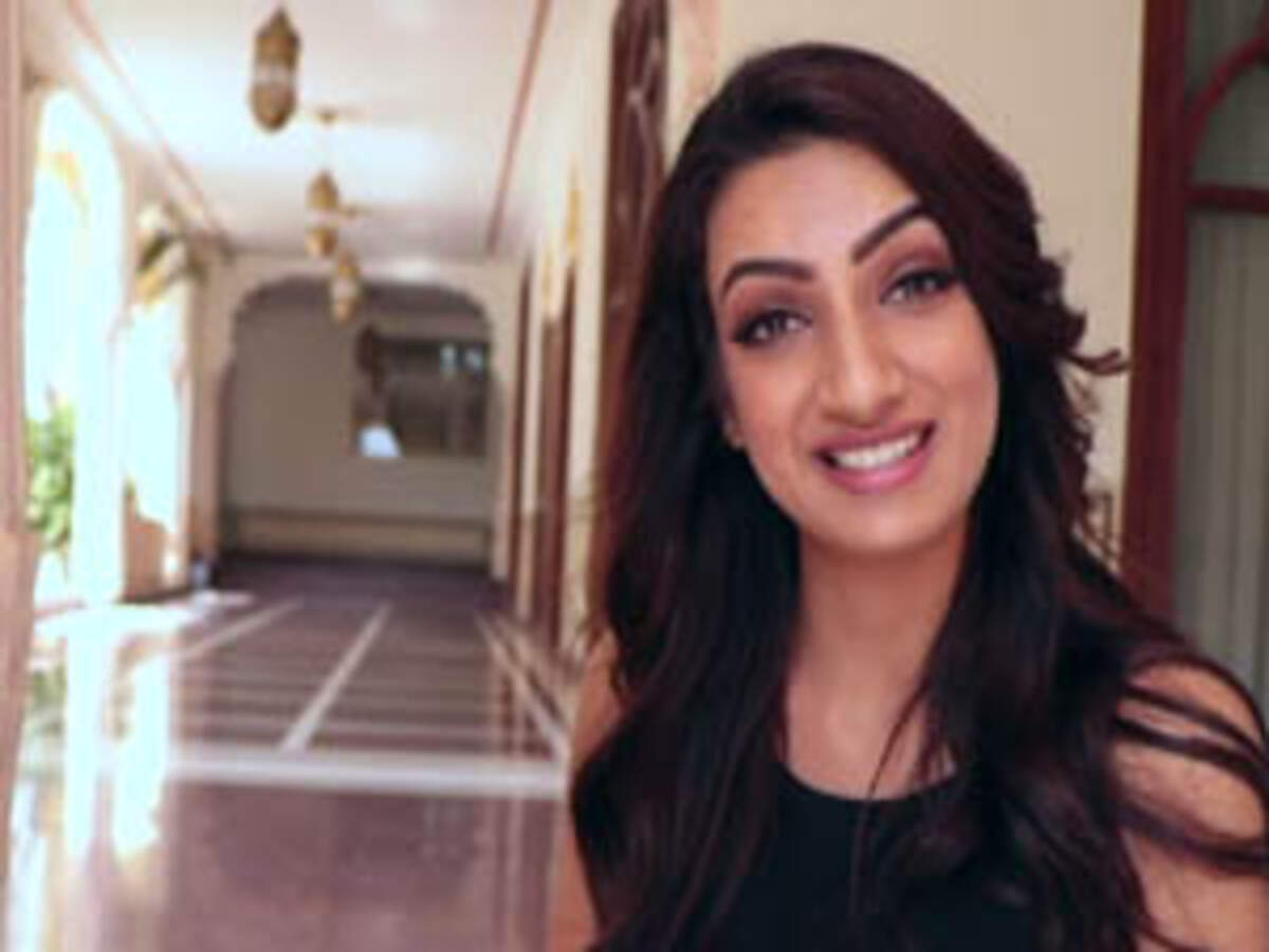 Introducing fbb Colors Femina Miss India 2017 Tamil Nadu Sherlin Seth