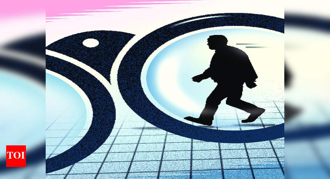 Bombay High Court: Cops appeal to citizens for help in nabbing Satish ...