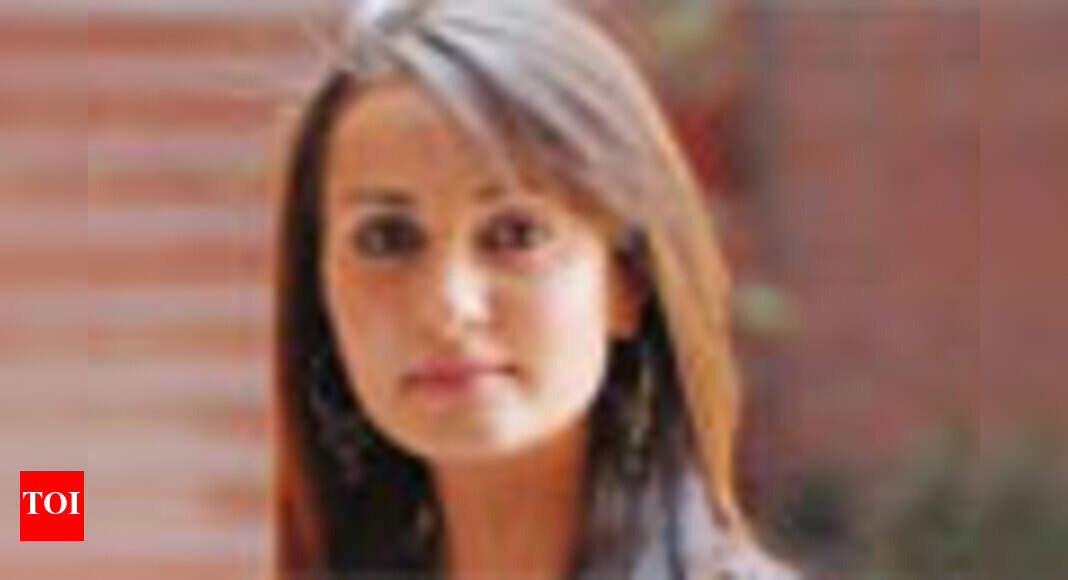 Vaishali walks out on Shiney! | Hindi Movie News - Times of India