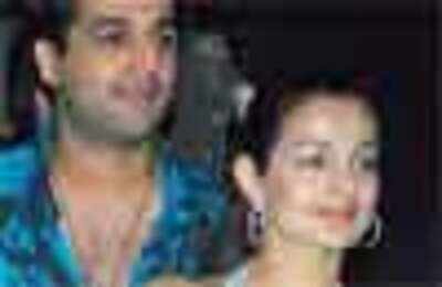 Loverbirds Kanav & Amisha reconcile | Hindi Movie News - Times of India