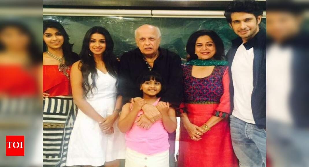 Naamkarann actress Sayantani Ghosh wishes birthday to Late Reema Lagoo ...