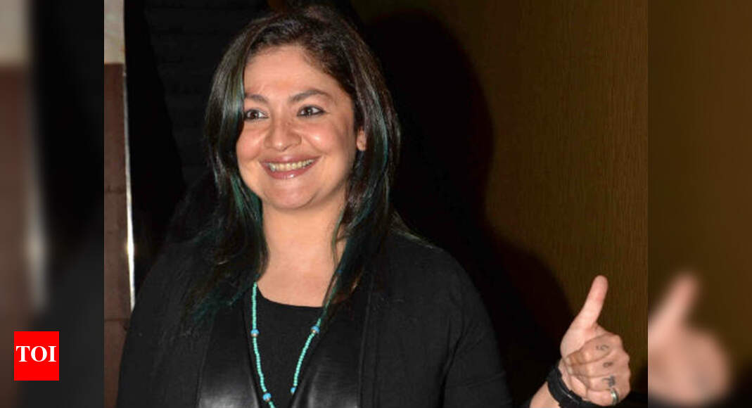 Pooja Bhatt returns to silver screen, to play detective | Hindi Movie ...
