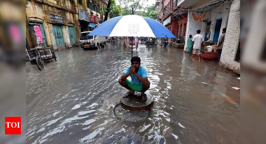 Behala: Season’s first heavy shower betrays sorry state of drainage in ...