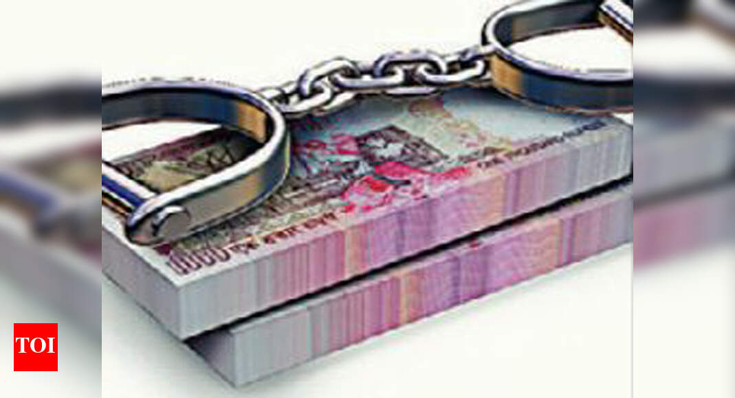 Rs 7 crore demonetised notes seized from film house employee ...