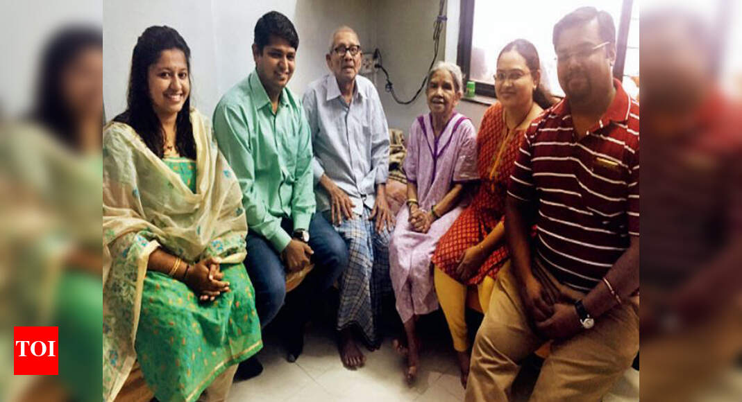 Young couple stands by 94-year-old, helps him reunite with tense kin ...