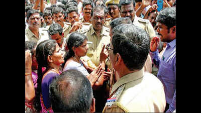 Leakage in ONGC pipe sparks protest | Chennai News - Times of India