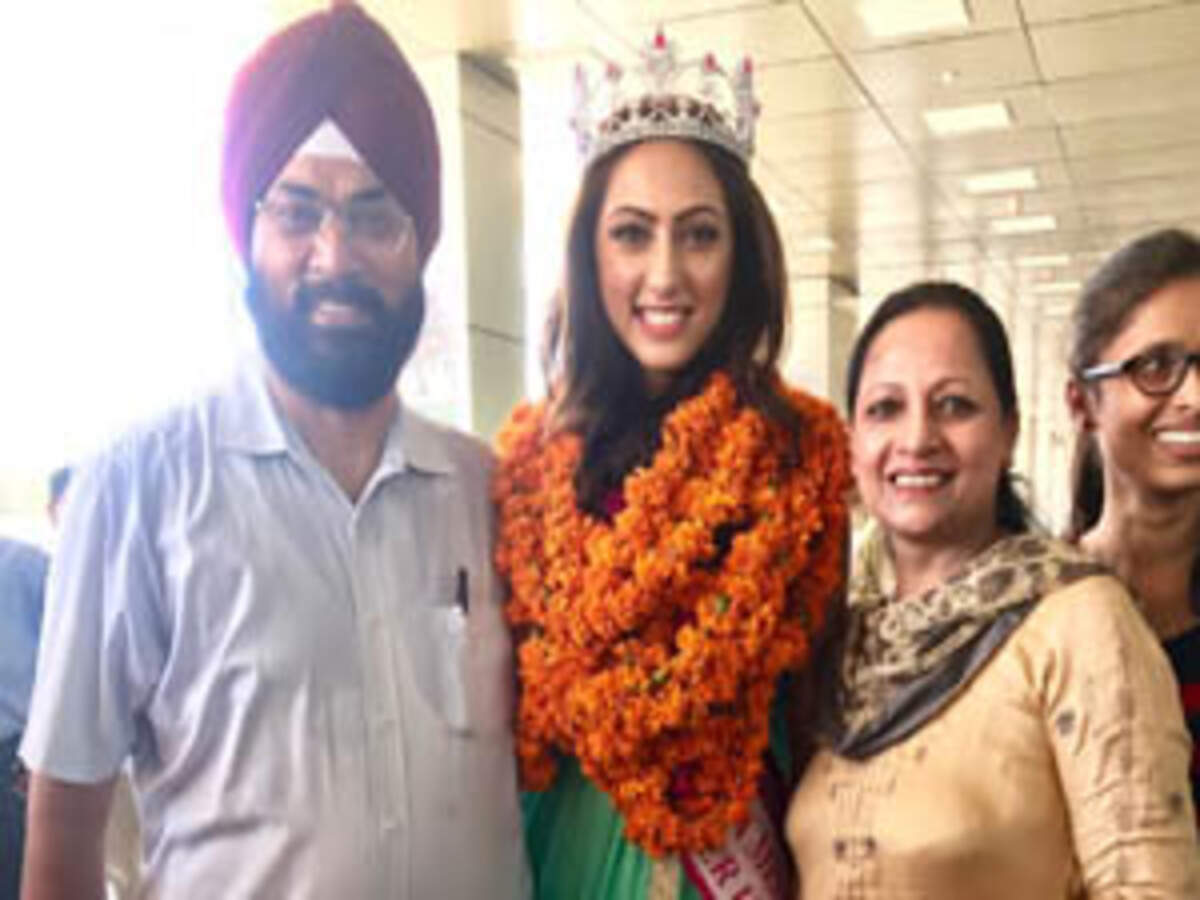 Miss India 2017 1st runner- up Sana Dua homecoming