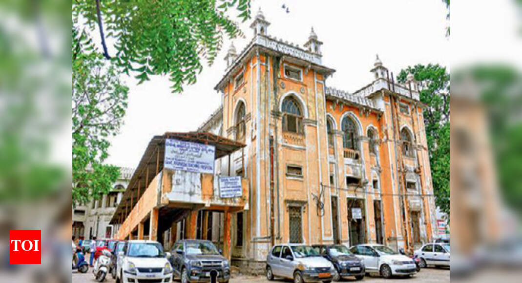 80-year-old Unani hospital crying for renovation | Hyderabad News ...