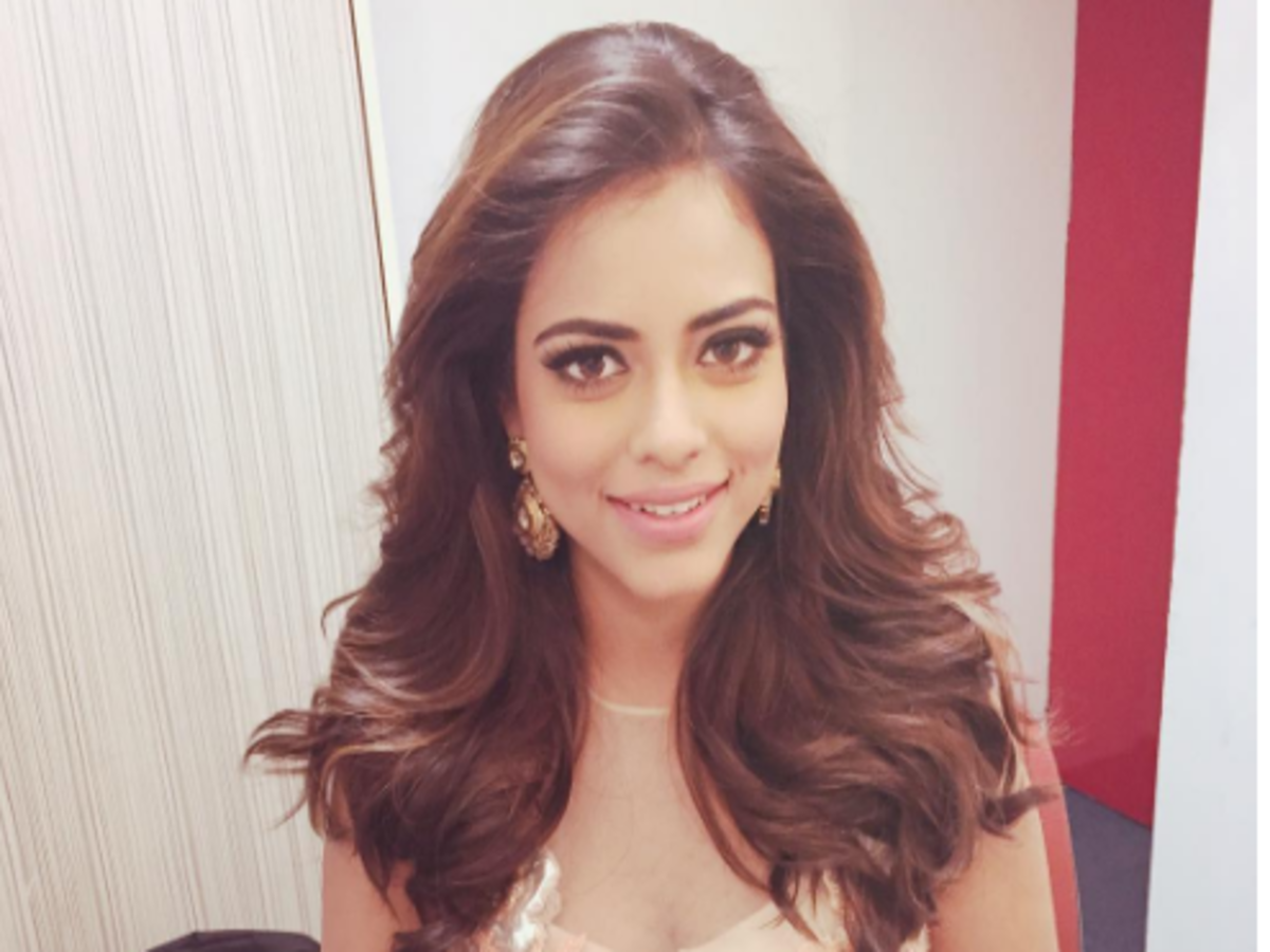 Hottest Photoshoot of Miss India World 2016 Priyadarshini Chatterjee