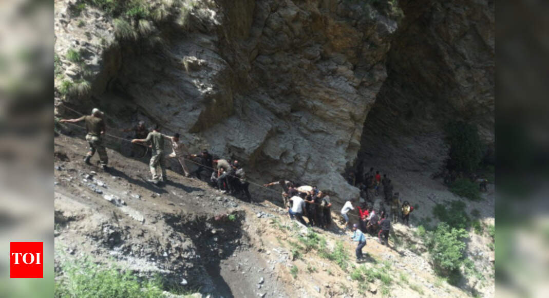 Amarnath Accident: Tragedy strikes Amarnath yatra again, 16 die as bus ...