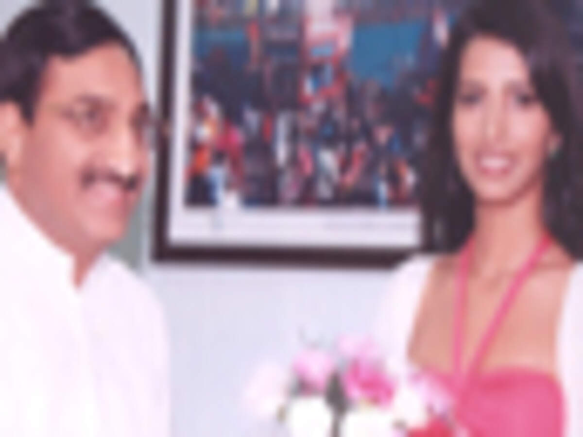 Manasvi Mamgai meets Uttaranchal CM!