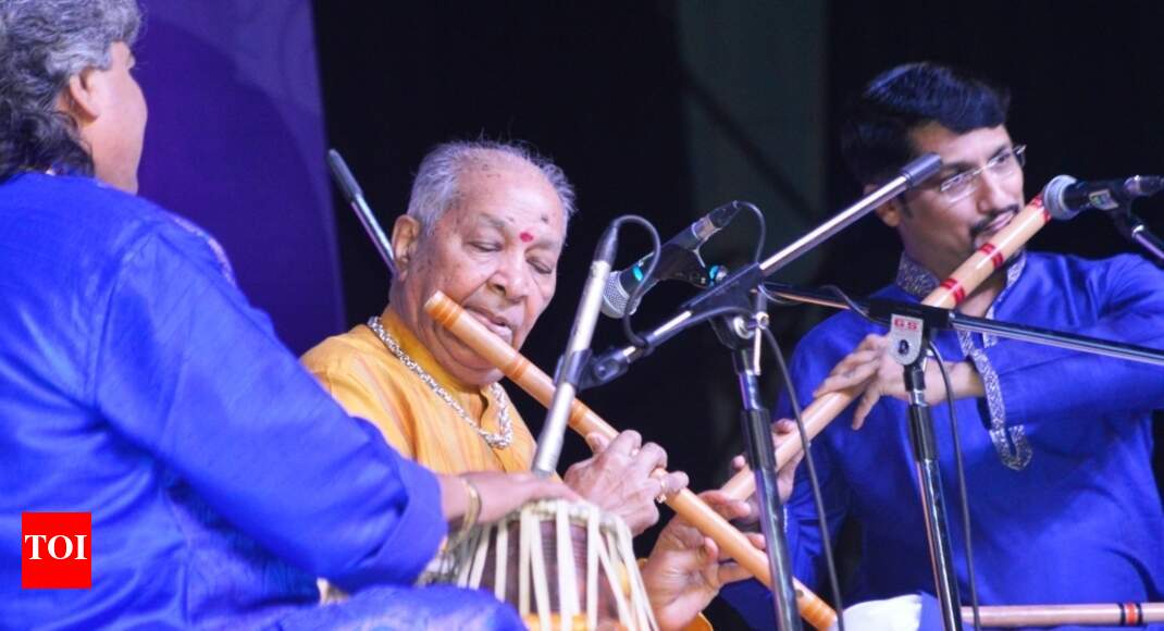 Pandit Hariprasad Chaurasia: Pandit Hariprasad Chaurasia showcases his ...