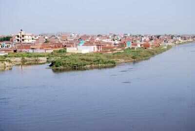 Rs 1cr Hindon fund set up to clean up river, banks | Noida News - Times ...