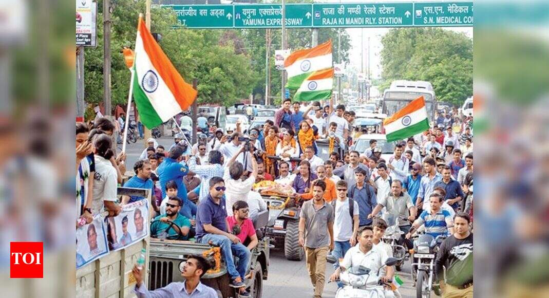 Agra: Agra’s Women in Blue come home to a warm welcome | Agra News ...