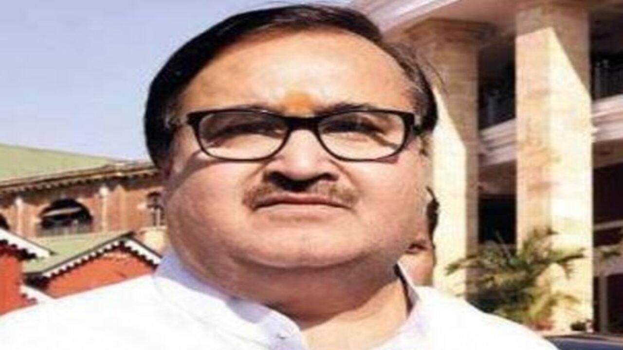 Mukesh Doshi's Instagram, Twitter & Facebook on IDCrawl