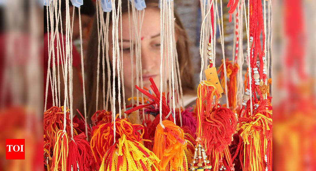 Rakhi: Border camps celebrate Raksha Bandhan at Indo-Bangla border ...