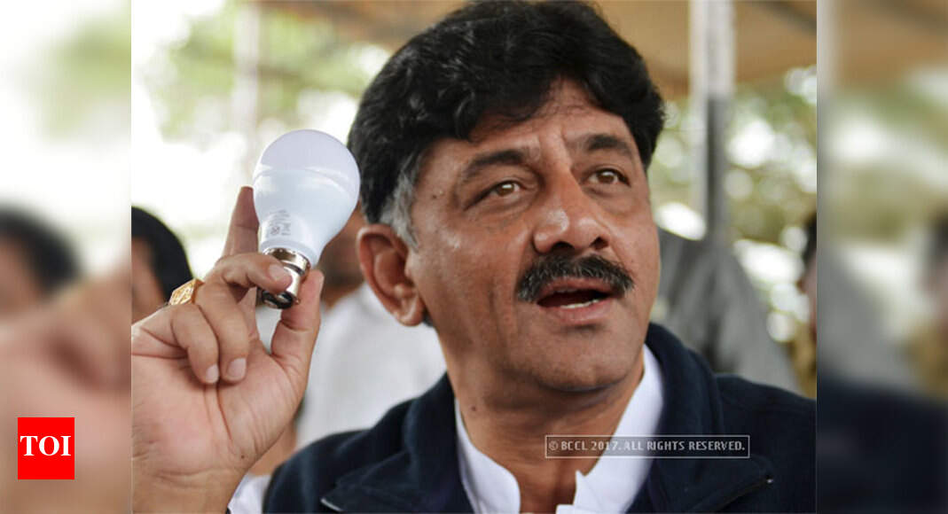 D K Shivakumar: Karnataka minister DK Shivakumar appears before Income ...