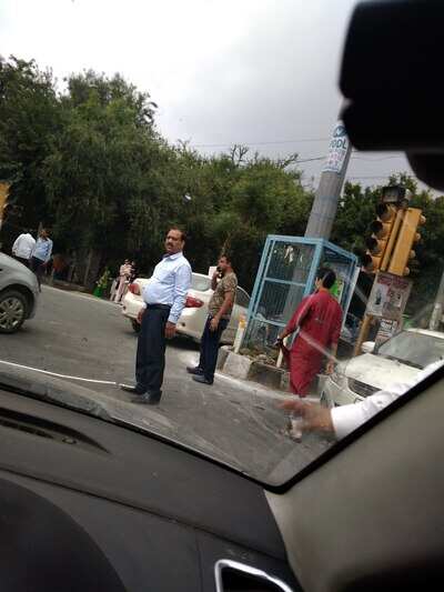 No traffic cop - Times of India