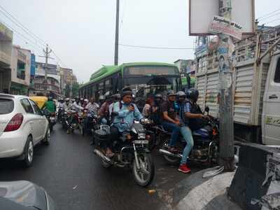 No traffic rules for some - Times of India