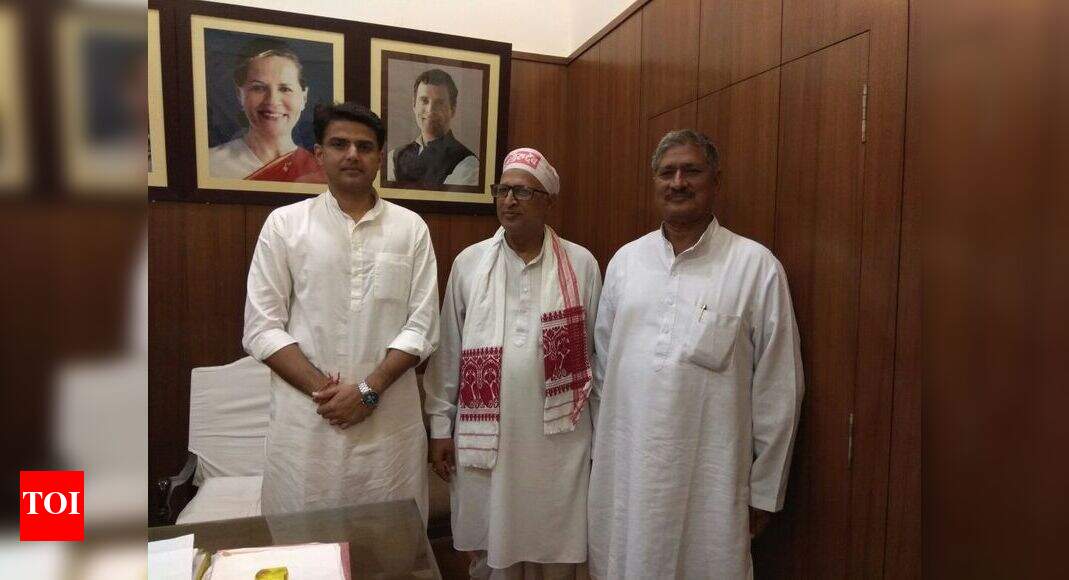 Two former MLAs join Congress in Rajasthan | Jaipur News - Times of India