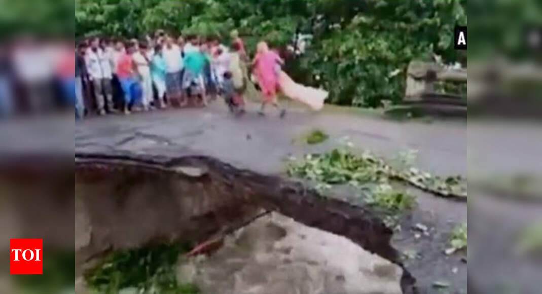 Bihar floods: 119 dead; bridge collapse caught on camera | Patna News ...