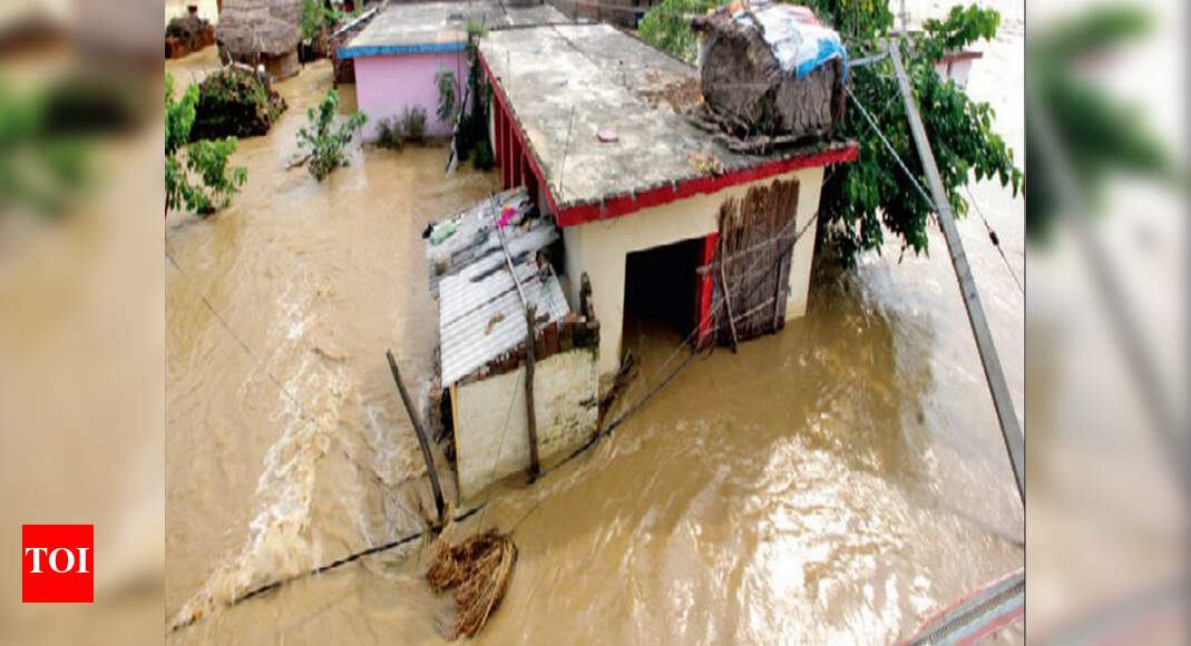 Boodhi Rapti: Flood fury in UP: Toll rises to 40; 14 lakh people ...