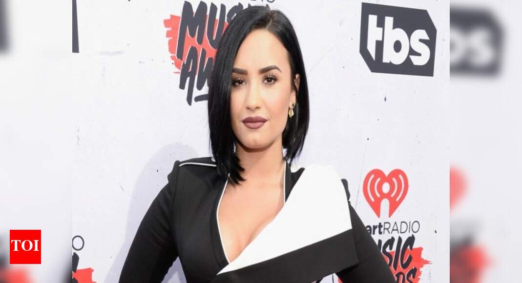 Demi Lovato loves smoking cigars on special occasions | English Movie ...