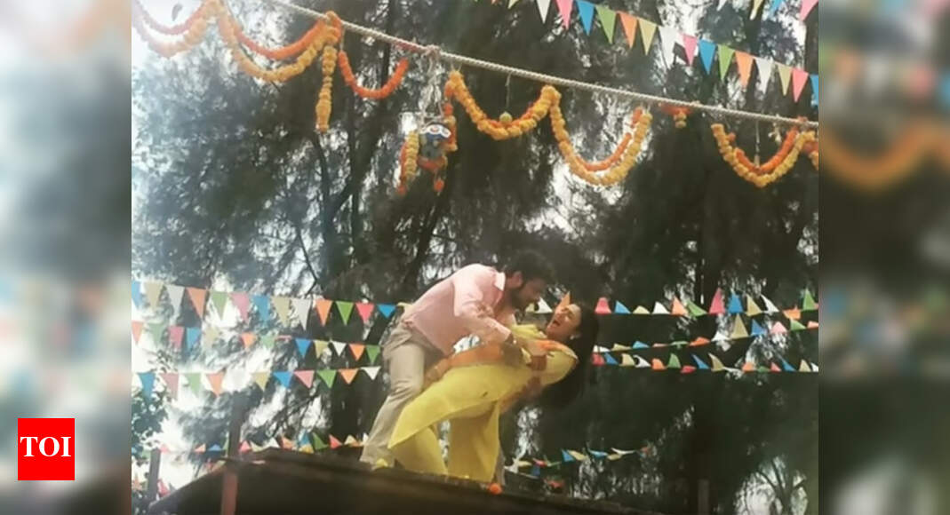 Yeh Hai Mohabbatein written update August 21, 2017: Raman saves Ishita ...