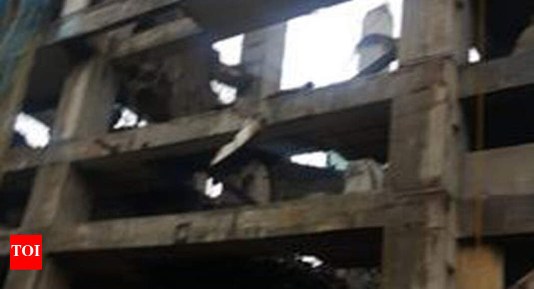 chandivali: Mumbai building collapse: 1 dead, 4 feared trapped | Mumbai News - Times of India