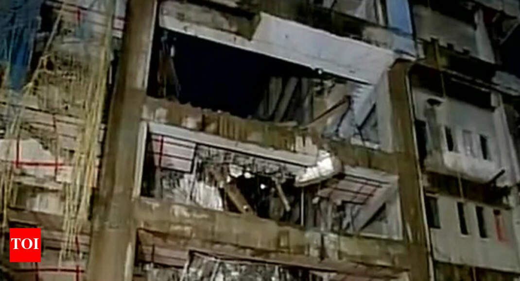 Mumbai building collapse: Mumbai building collapse: 1 dead, 6 feared trapped | Mumbai News ...