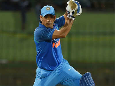 Mahendra Singh Dhoni: There is no one who can replace Dhoni till 2019 World Cup: Sehwag ...