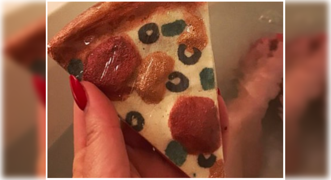 Pizza bath bombs are here, and we can't keep calm! - Misskyra.com