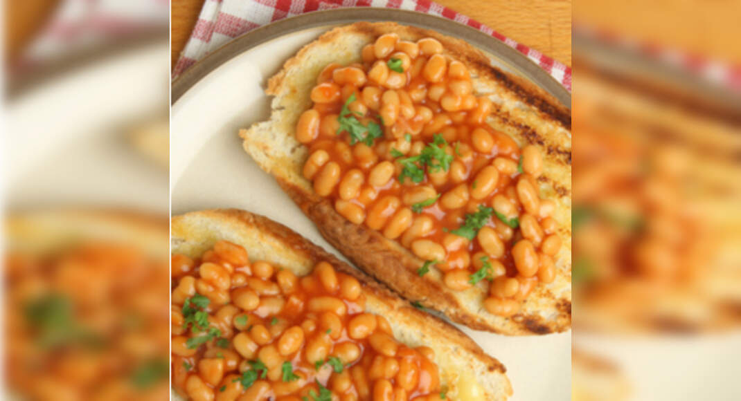 Baked Beans On Toast Recipe: How to Make Baked Beans On Toast Recipe ...
