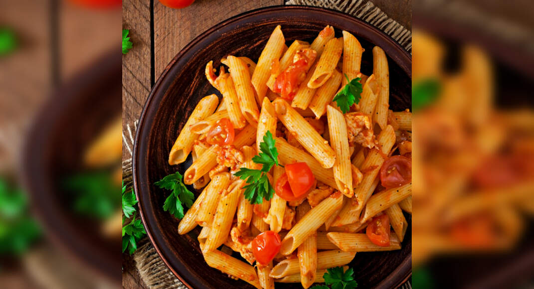 Greek Chicken Pasta Recipe: How to Make Greek Chicken Pasta Recipe ...