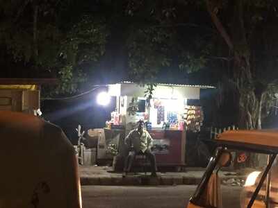 Saket PVR Road- Pedestrian's nightmare - Times of India