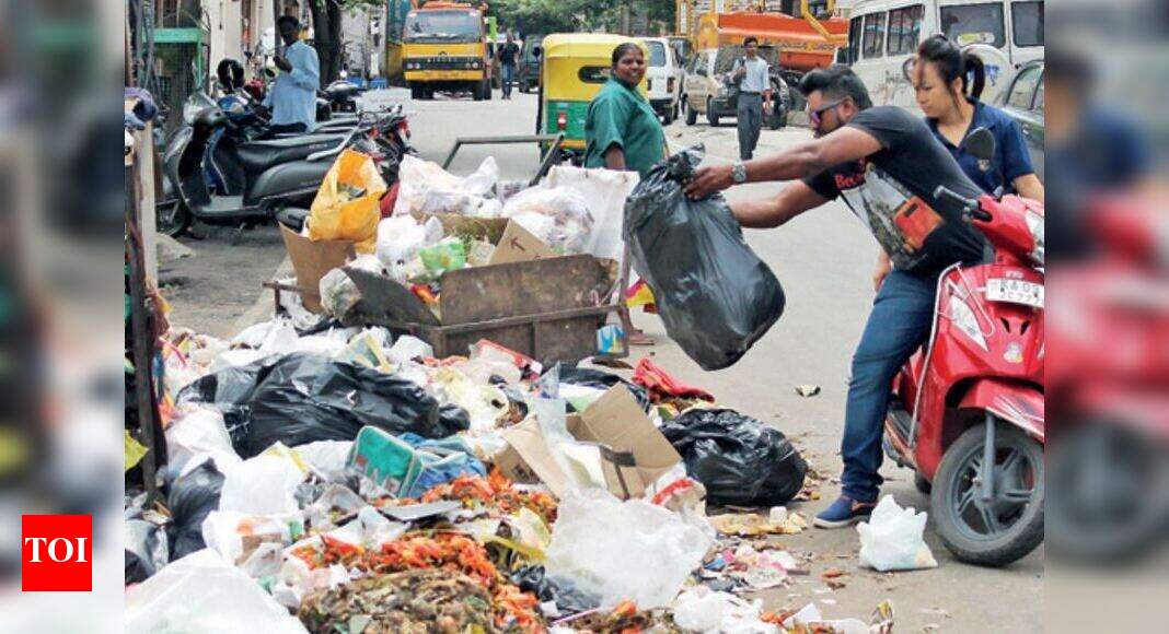 Garbage Contractors Withdraw Protest As Bbmp Agrees To Pay Bengaluru