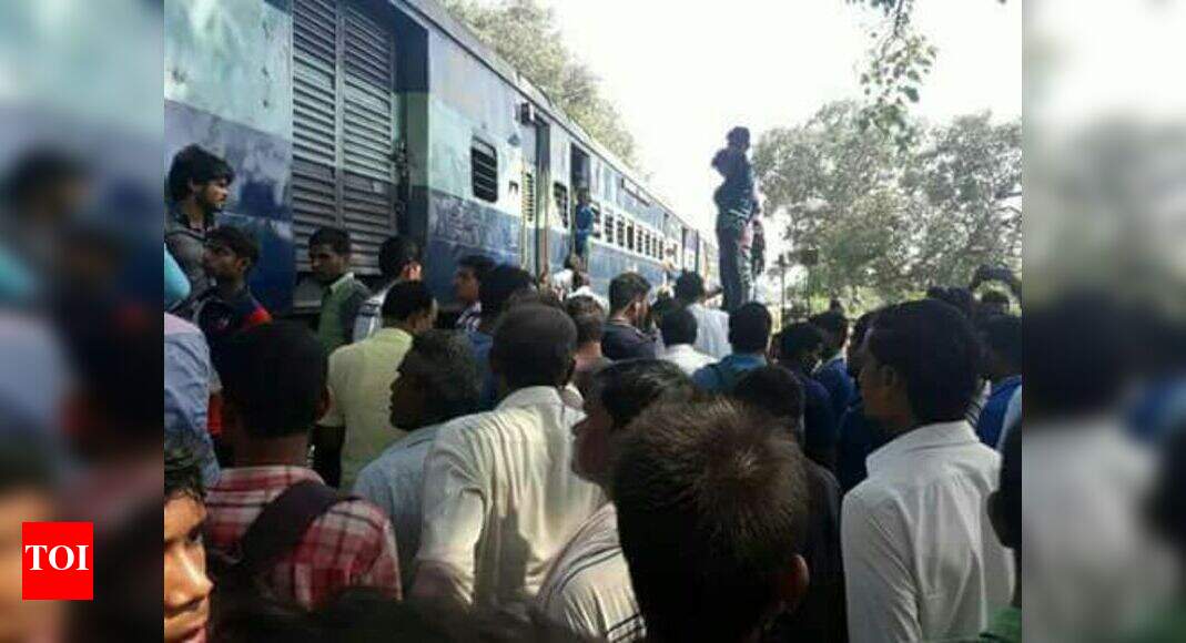 Doon Express: Doon Express moves without engine, major mishap averted ...
