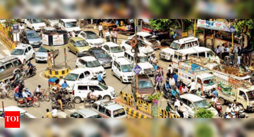 Protesters' buses give commuters traffic hell | Lucknow News - Times of ...