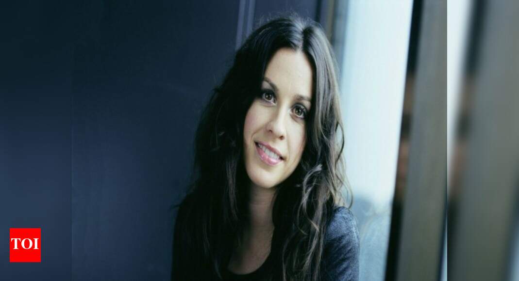 Alanis Morissette doesn't read social media comments | English Movie ...