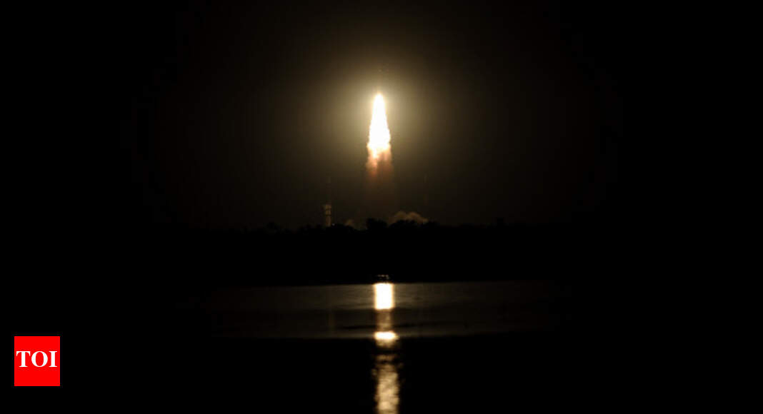 Isro: PSLV-C39 mission fails; IRNSS-H1 satellite trapped inside heat ...