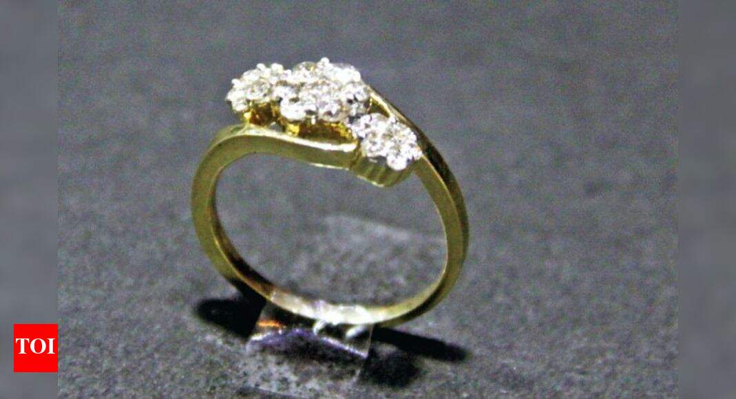 26-year-old decides to wear ring after injury, loses finger | Chennai ...