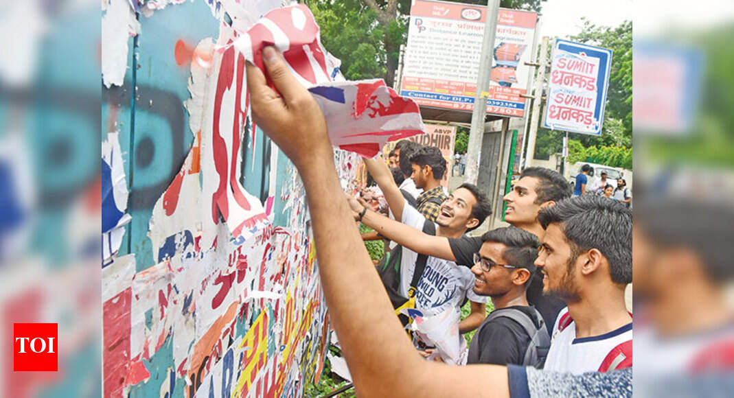 DU students perform nukkad naatak, urge DUSU election contestants to go ...