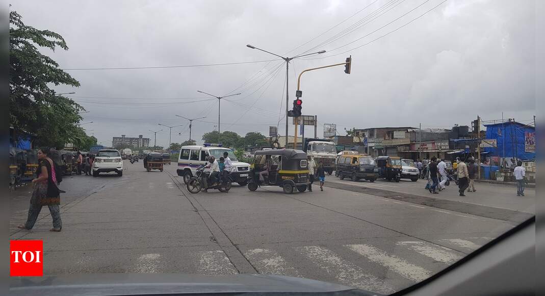 No Traffic rules for Police vehicle - Times of India